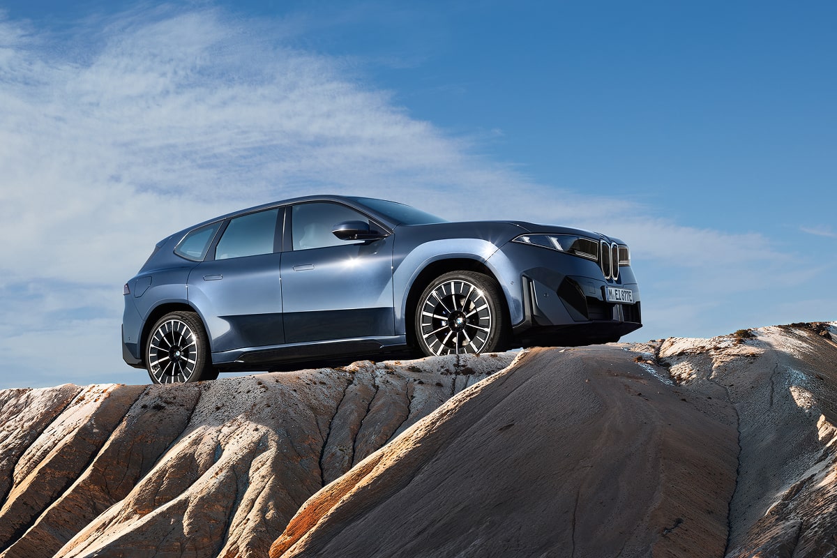 372 km en 10 minutes et de l’IA : BMW sort le SUV le plus moderne ...